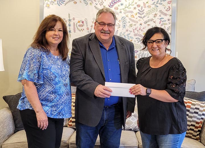 Seventh-Day Adventists gift $1K to Friends Together | News, Sports ...